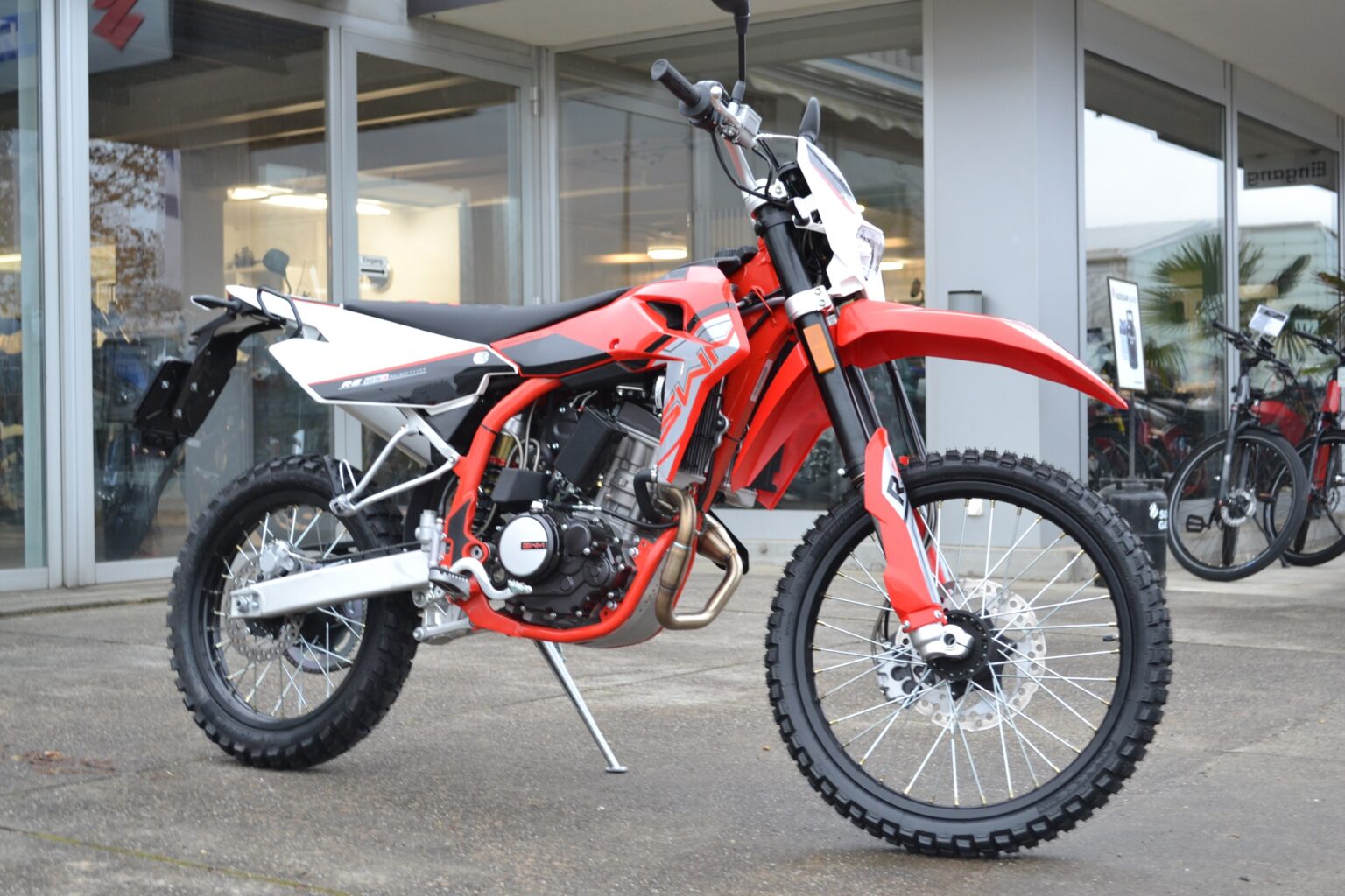 SWM Rs 125 R - Rotoks